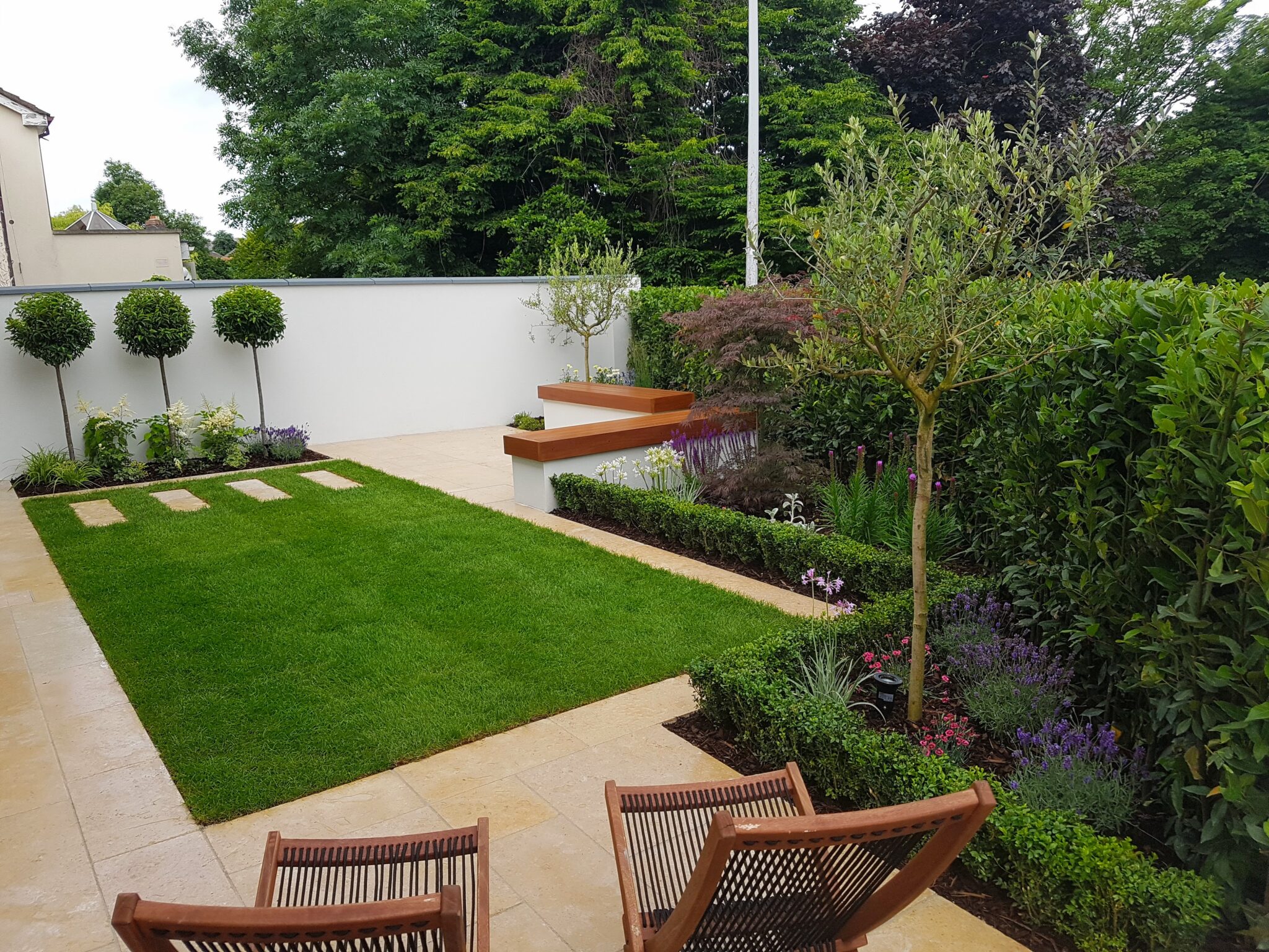 Lavish Garden Living Room Blackrock - LandArt